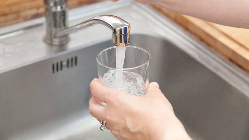 Amsterdam vervangt per direct alle loden waterleidingen in de stad ...