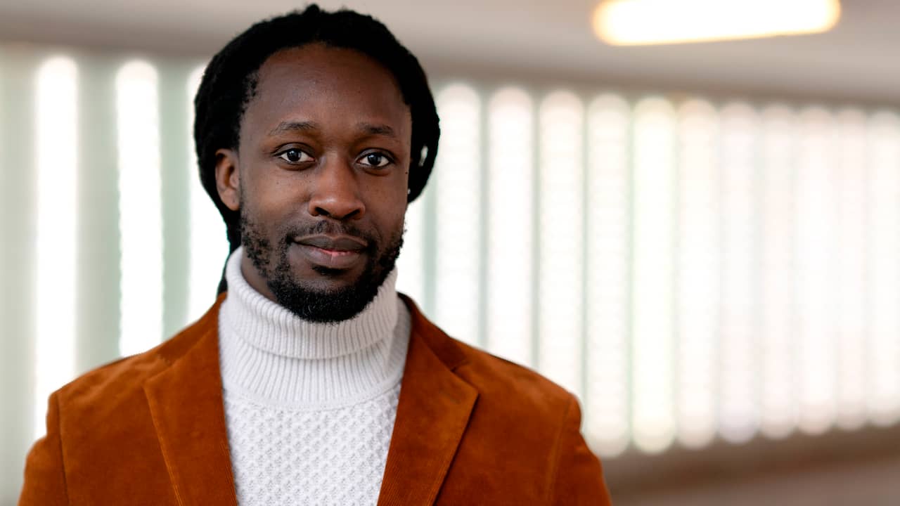 Rapper Akwasi geeft in aanloop naar Ketikoti dinsdag Anton de Kom ...
