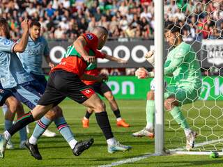 Feyenoord boekt door sterke eerste helft tegen Heracles zevende zege op rij | Voetbal | NU.nl