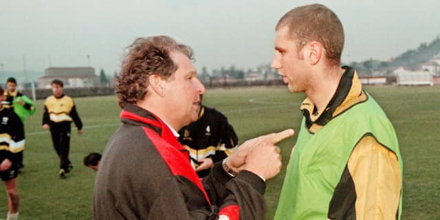 Voormalig FC Twente- en AZ-trainer Theo Vonk (77) overleden | Voetbal ...