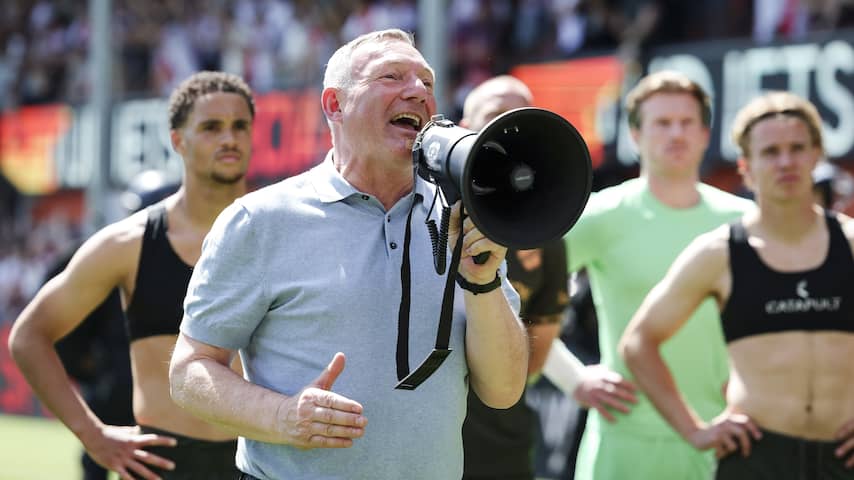 FC Utrecht-coach Ron Jans gaat met pensioen: 'Nu lekker fietsen op de ...