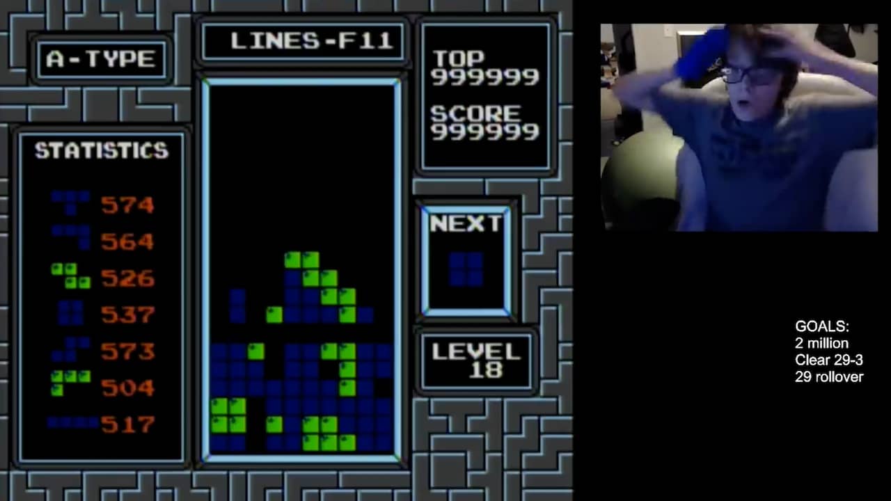Amerikaanse tiener speelt als eerste ooit Tetris uit op Nintendo | NU.nl