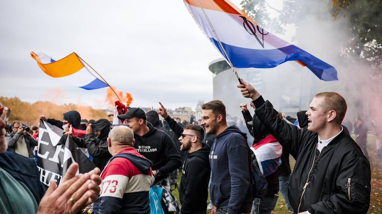 Ondanks 29 arrestaties was protest Amsterdam geen veldslag zoals in Den ...