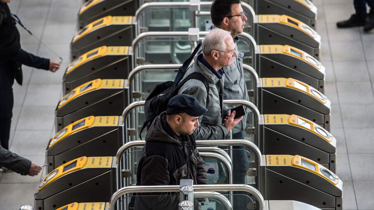 'Ov-gebruik moet omhoog om dienstregeling in stand te houden' | Dit ...