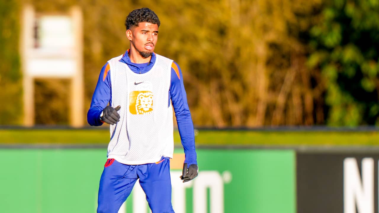 Ian Maatsen vervangt zieke Jurriën Timber bij Oranje voor return tegen ...