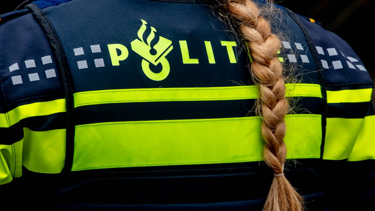 Lichaam aangetroffen op het Singel, politie gaat uit van misdrijf | Amsterdam | NU.nl