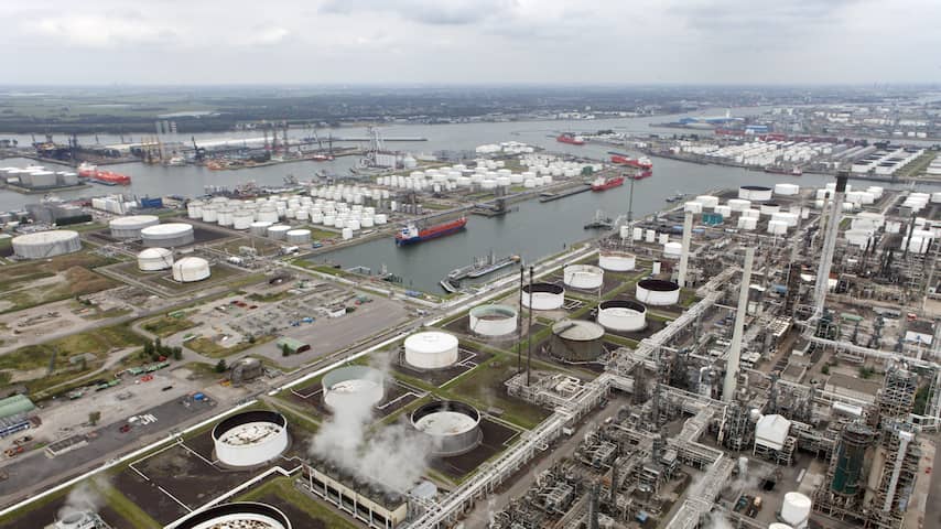 Stroomstoring in Rotterdams havengebied, ook raffinaderijen getroffen ...