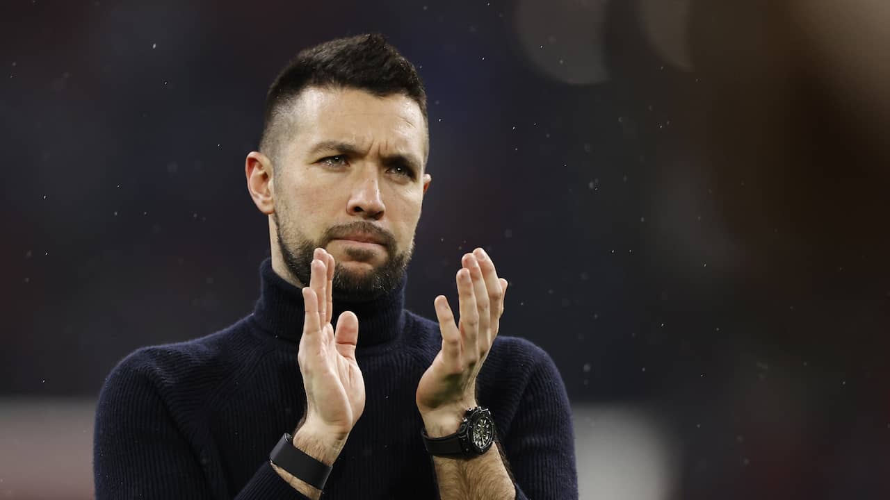 Ajax begint met tien andere spelers tegen AZ: alleen keeper Matheus ...