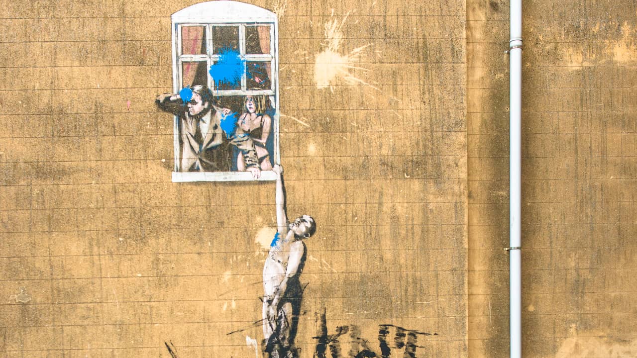 Gebouw in Bristol met daarop bekend kunstwerk van Banksy gaat in de ...