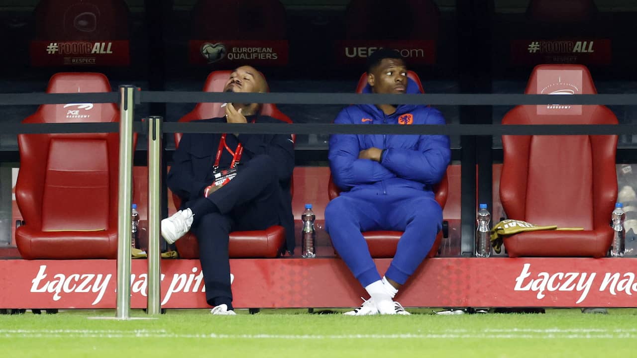 Dumfries mist ook laatste WK-kwalificatieduel en verlaat trainingskamp ...