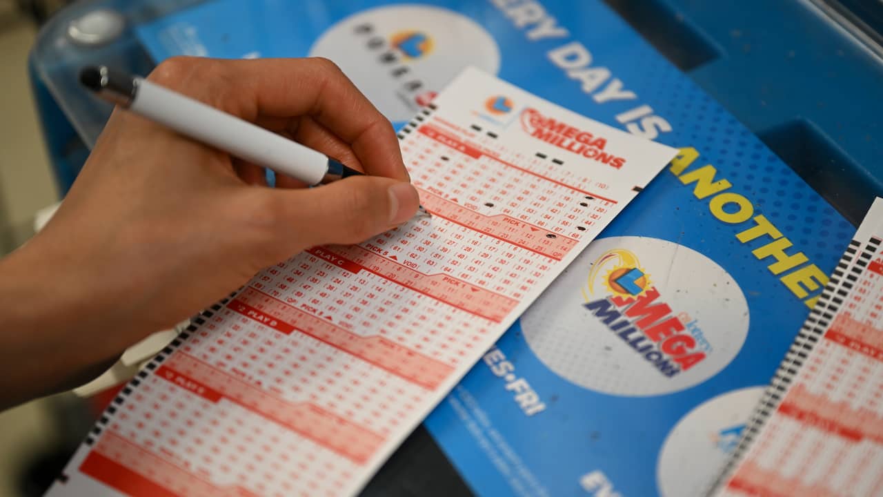 Amerikaan wint met een lot van 5 dollar bijna 1 miljard dollar ...