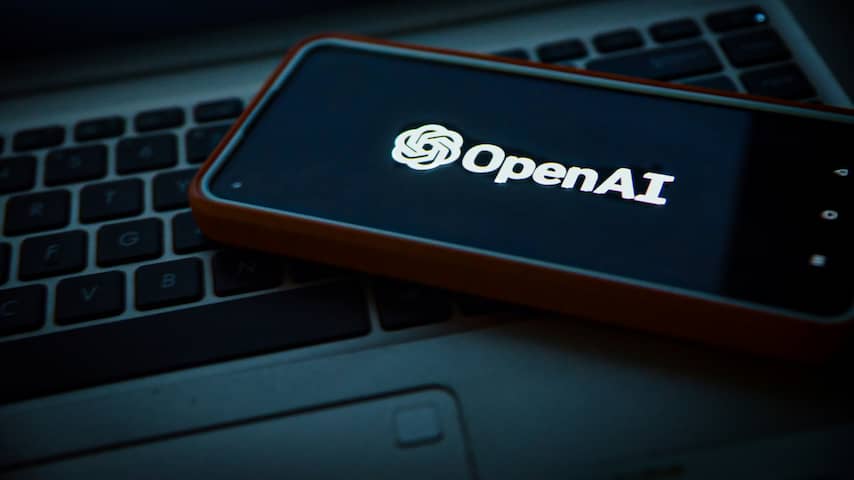 Microsoft mag de AI-modellen van OpenAI tot minstens 2032 blijven ...
