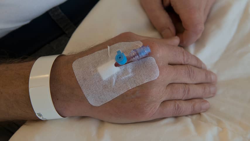 Zorgverleners willen voortaan ook vervangend kankermedicijn vergoeden ...