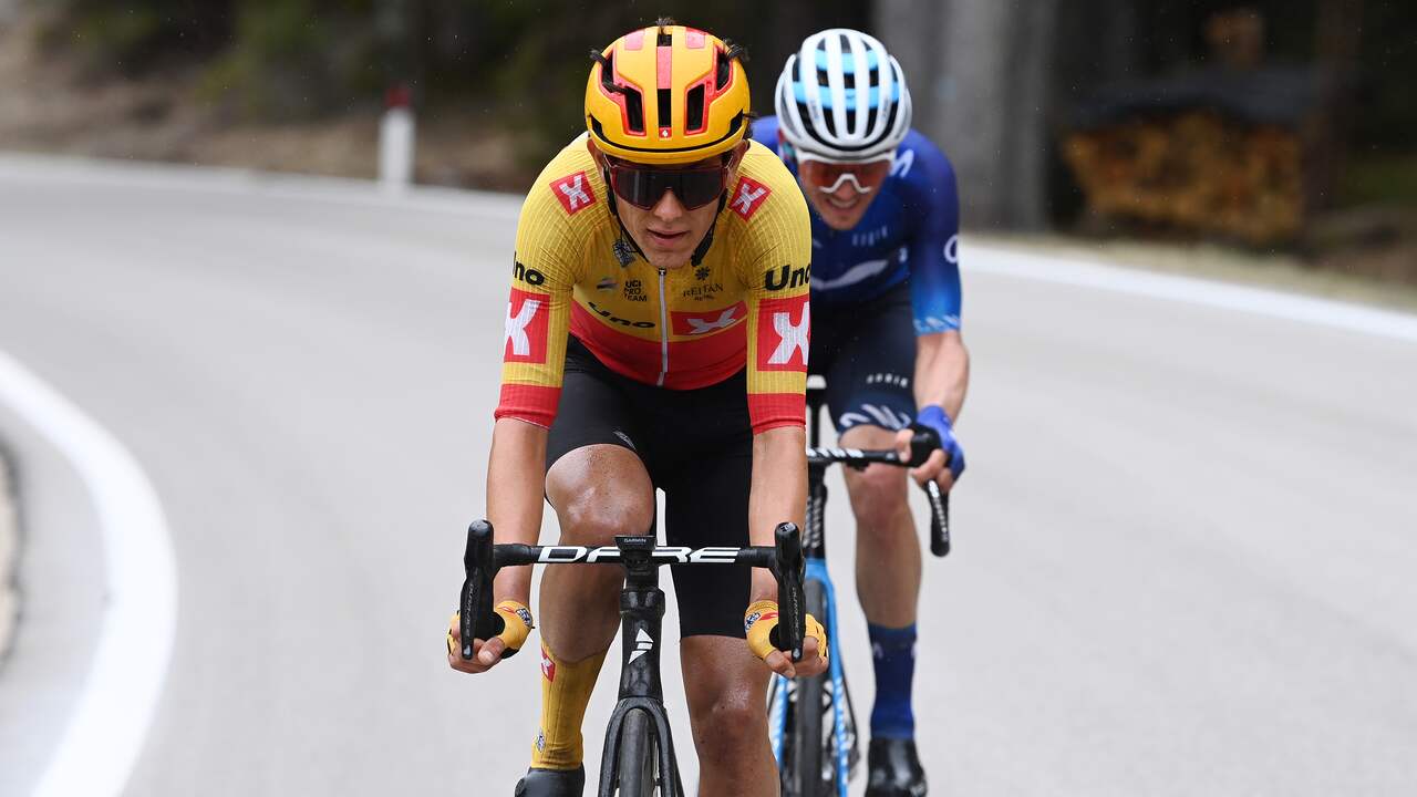 Noor Traeen rijdt Tour met breukje in elleboog: 'Ik heb vrij veel pijn ...