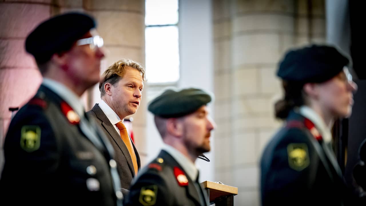 Defensie wil krijgsmacht flink uitbreiden en kijkt minder streng naar ...