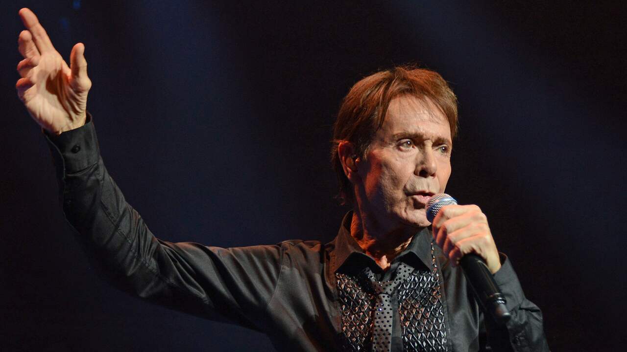 Cliff Richard brengt ter ere van tachtigste verjaardag nieuw album uit ... Cliff Richard brengt ter ere van tachtigste verjaardag nieuw album uit ...