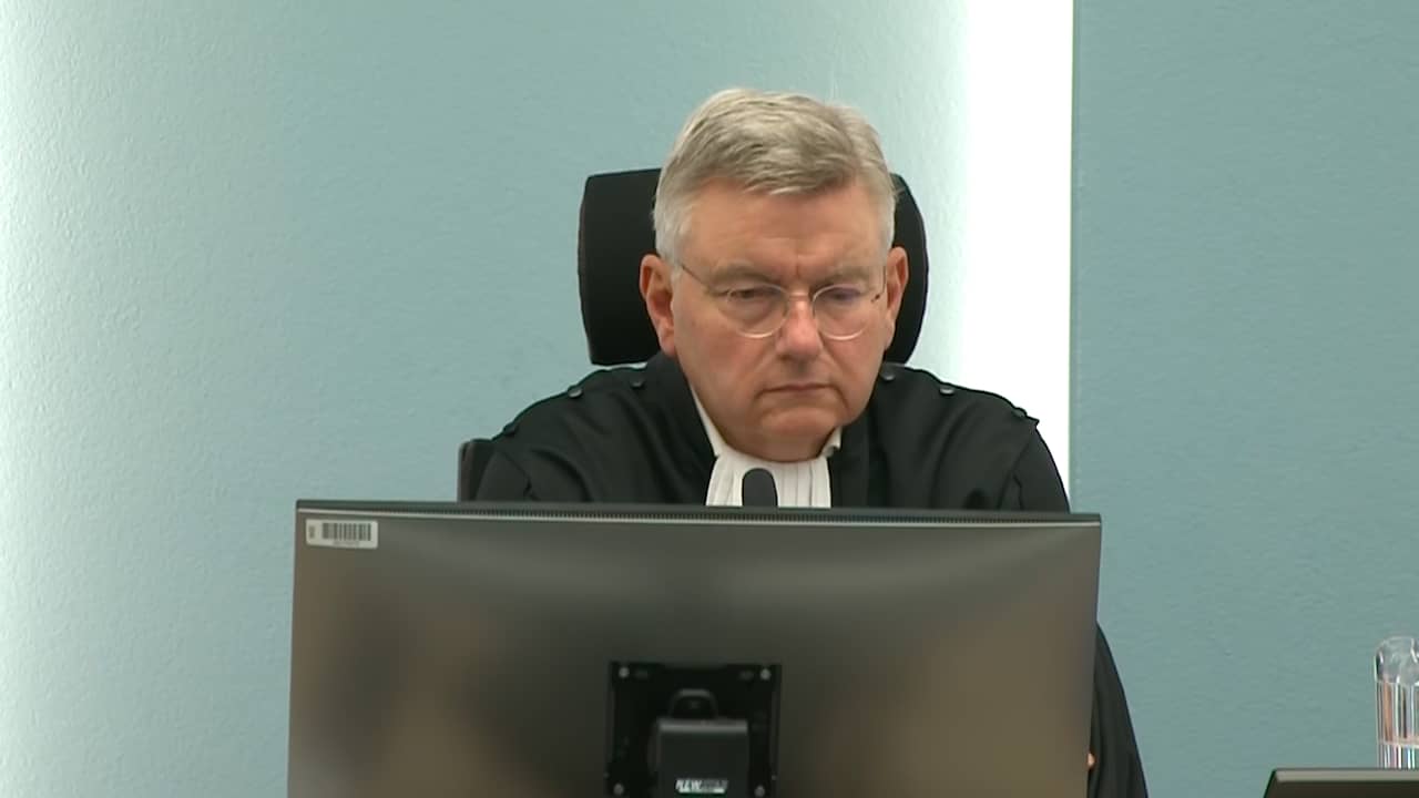 Pleegvader Vlaardings meisje: 'Spijt, maar blijf strijden tegen onwaarheden' | NU.nl