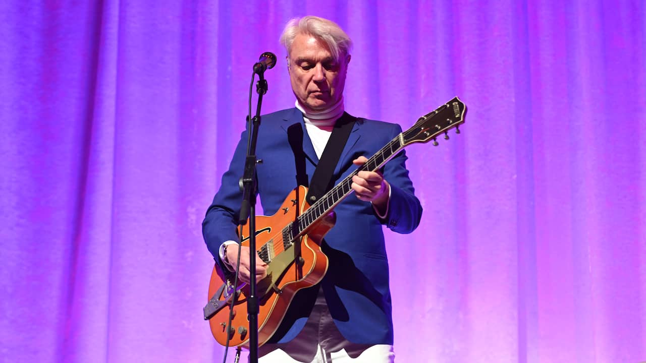 David Byrne heeft spijt van manier waarop band Talking Heads tot einde ...