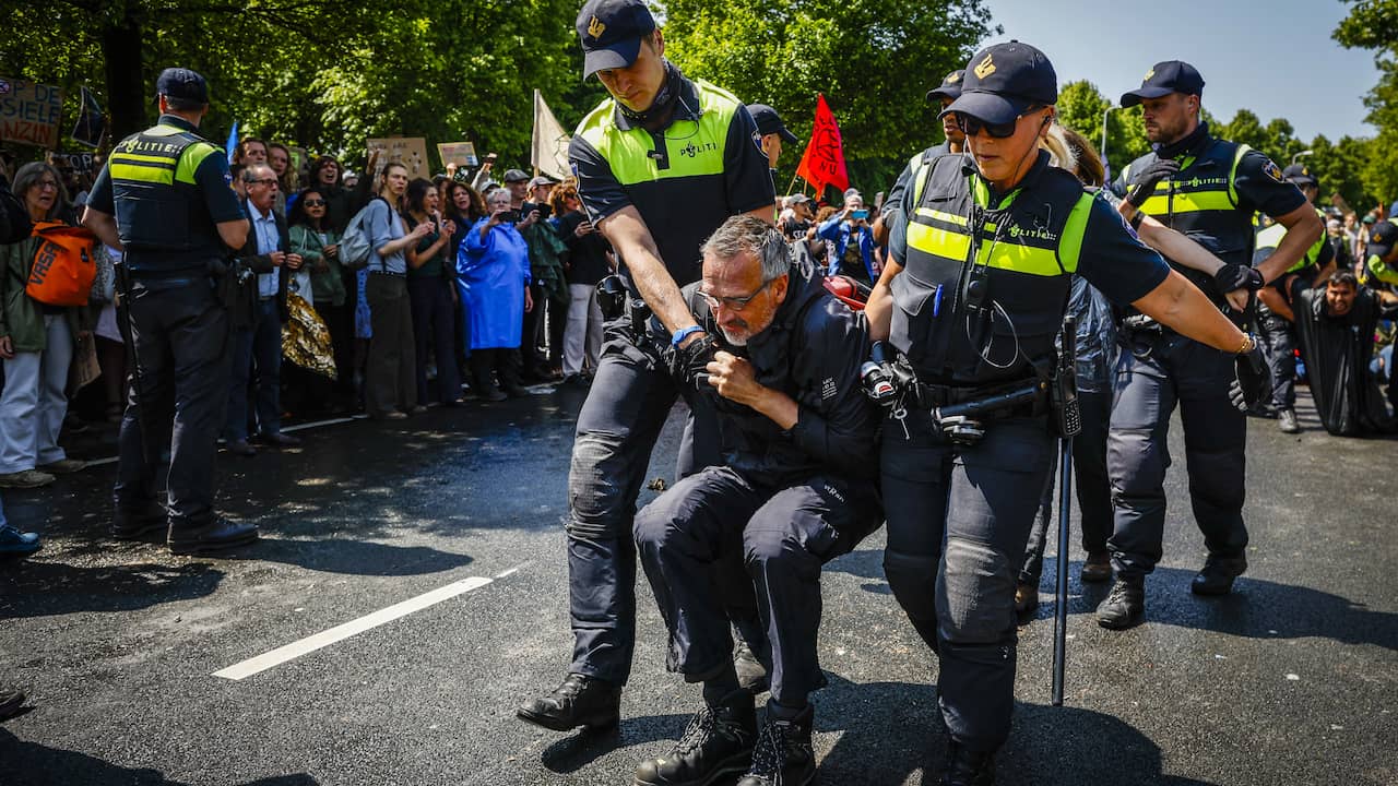 Extinction Rebellion dreigt vanaf 9 september elke dag A12 te blokkeren ...