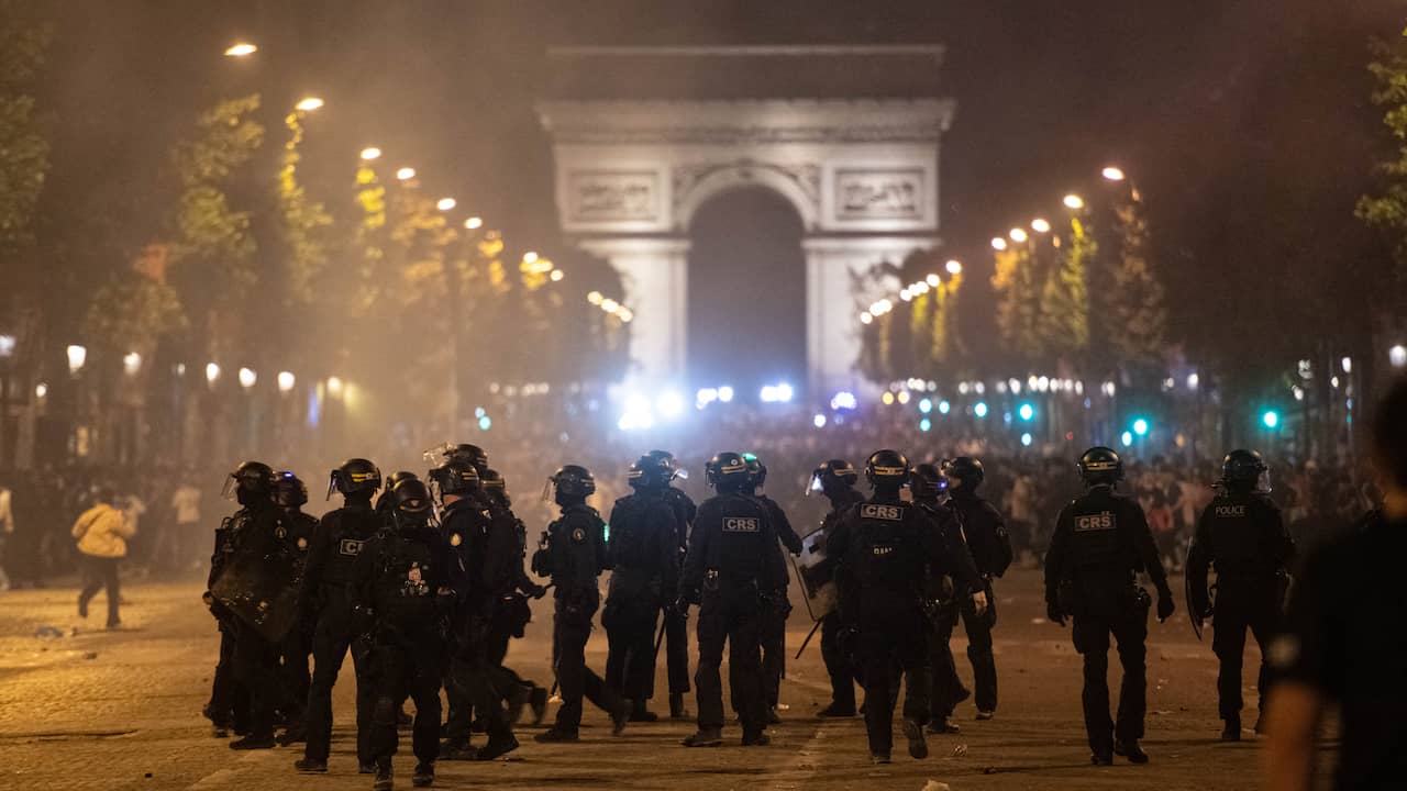 Franse politie zet zich schrap voor mogelijke nieuwe rellen: 'Zijn pas ...