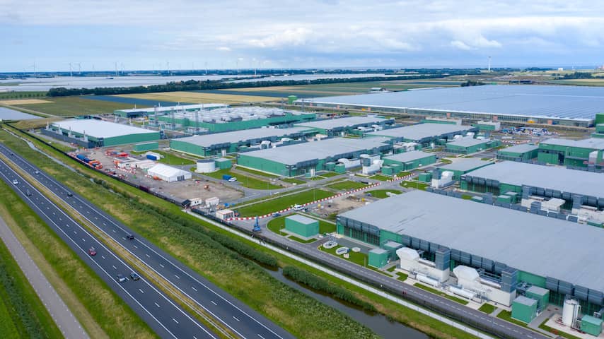 Britten onderzoeken omkoping rond Microsoft-datacenter in Nederland ...