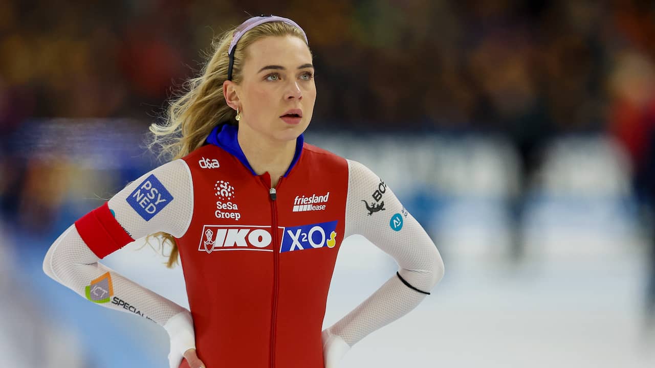 Joy Beune schittert na Playboy-shoot ook in Thialf: 'Weekje lol van gehad' | Schaatsen | NU.nl