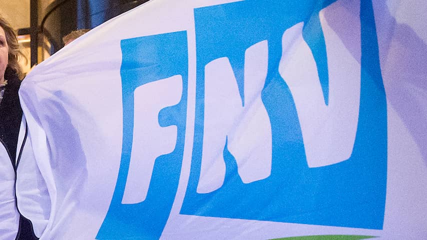 FNV wil politiek ingrijpen om pensioenkorting te voorkomen | Geld | NU.nl