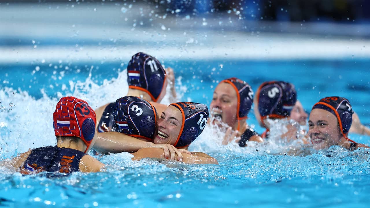 Waterpolosters pakken op spectaculaire wijze brons met goal in ...