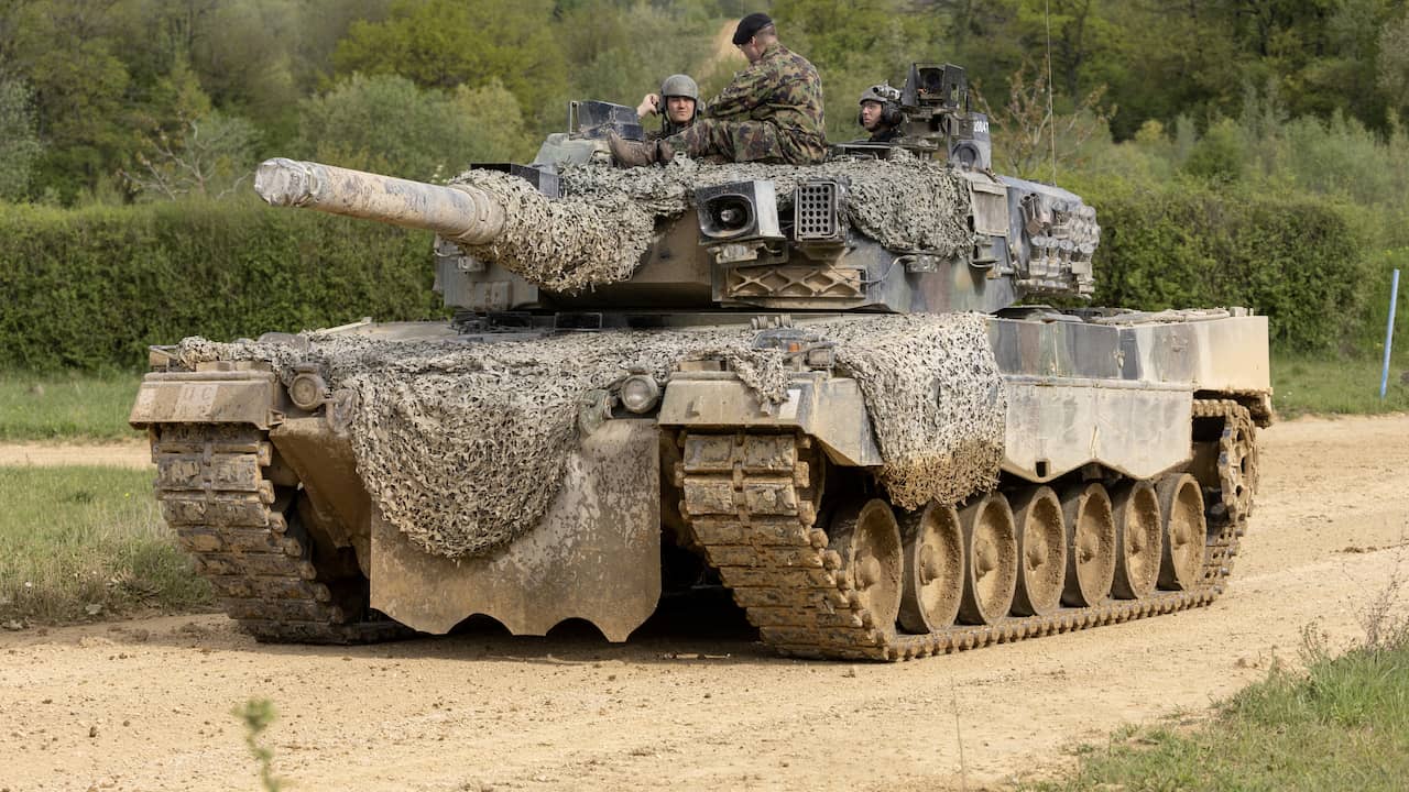 Nederlands leger krijgt na dertien jaar weer eigen tankbataljon met ...