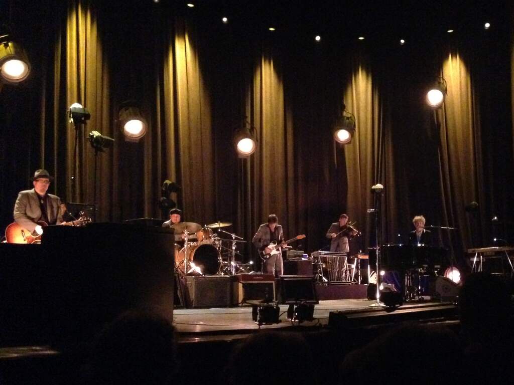 Bij Bob Dylan zijn mensen écht aanwezig dankzij telefoonverbod | Tech ...