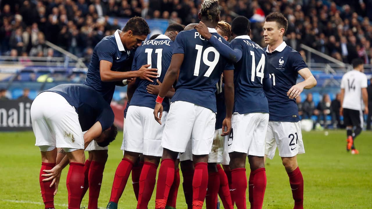 Frans elftal reist met volledige selectie af naar Londen | Sport | NU.nl
