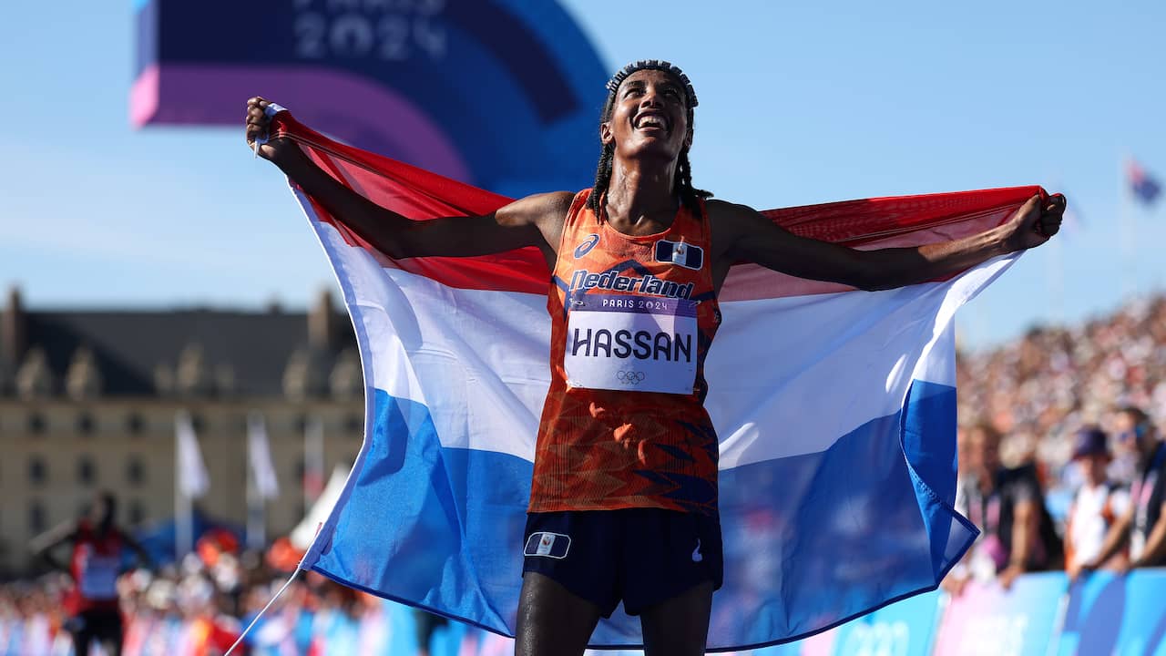 Sifan Hassan voltooit unieke trilogie met goud op olympische marathon ...