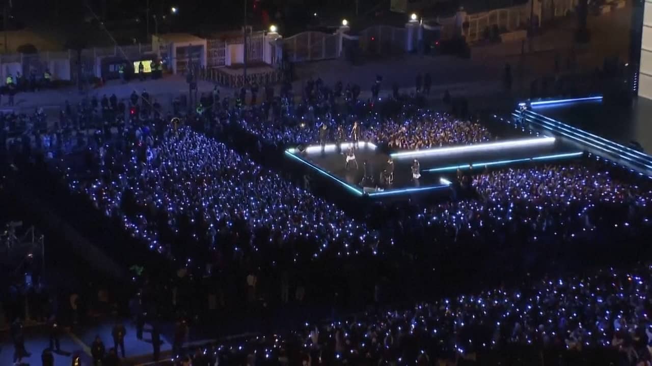 BTS-fans zien langverwachte comeback van band in Seoel | NU.nl