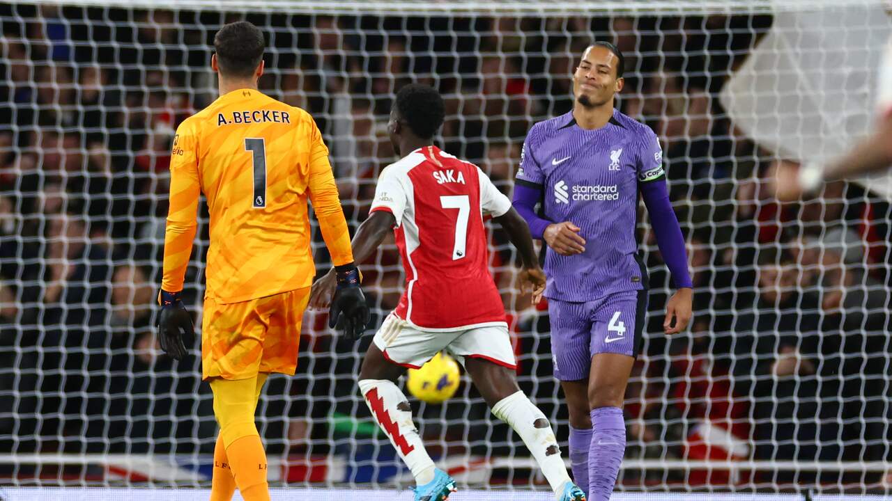 Ongelukkige rol Van Dijk in verloren Engelse topper, Ten Hag wint met ...