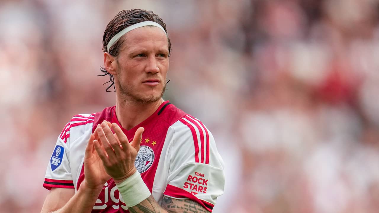 Weghorst heeft eigen doelstellingen bij Ajax: 'Kampioen worden en 25 ...