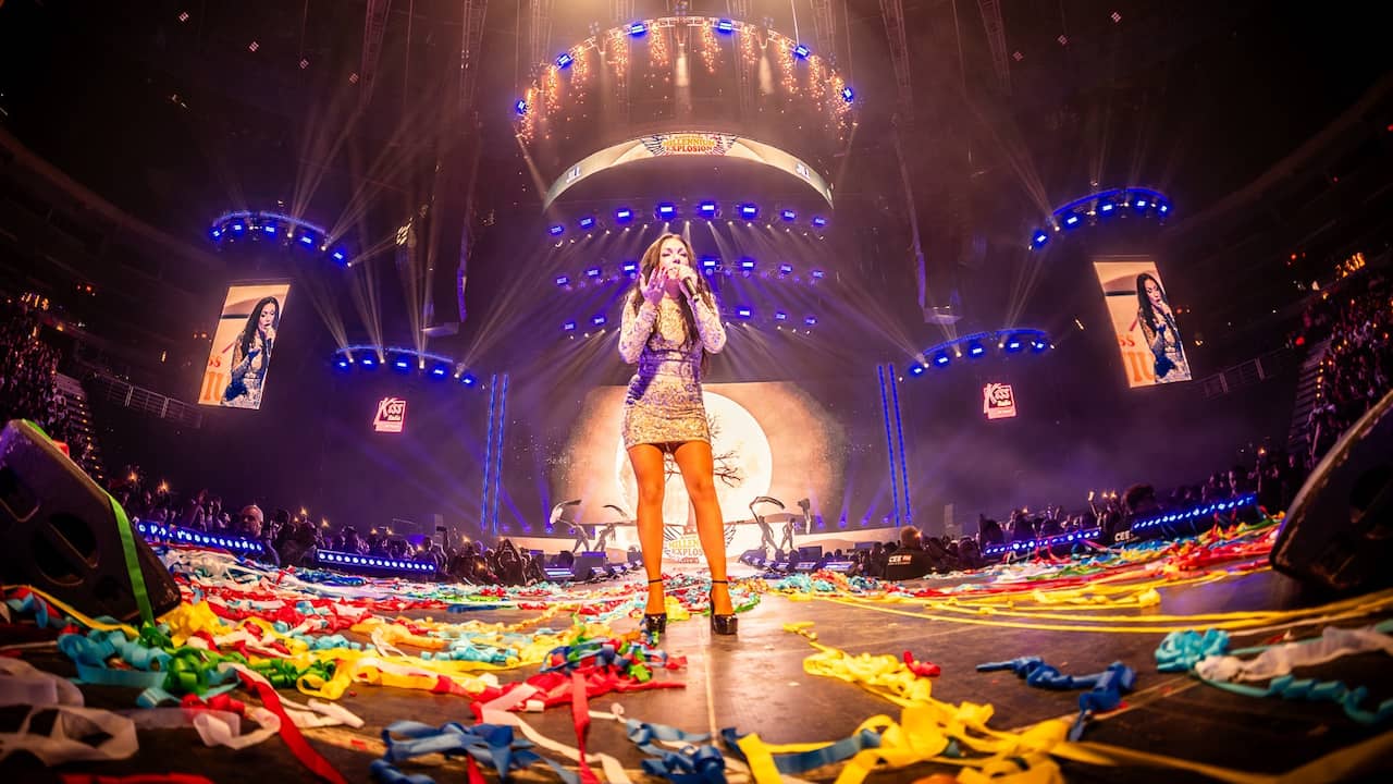 Jill Helena zingt Céline Dion voor 17.000 man in Praag: 'Adrenalinerush ...