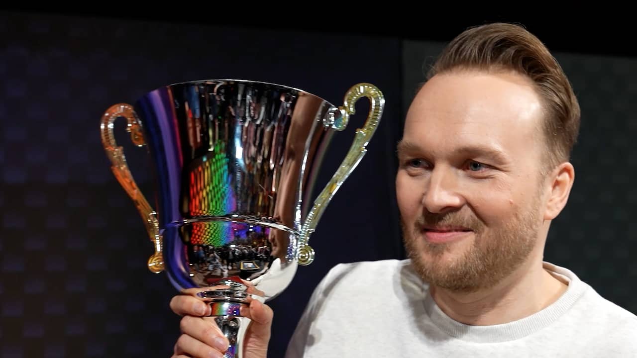 Arjen Lubach stapt met hele team over naar RTL en komt in 2025 met ...