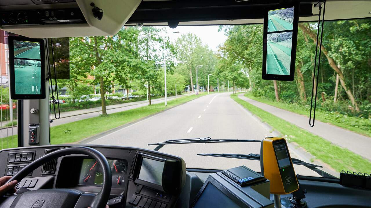 Merenwijker wil na middernacht nog thuiskomen met de bus | Leiden | NU.nl