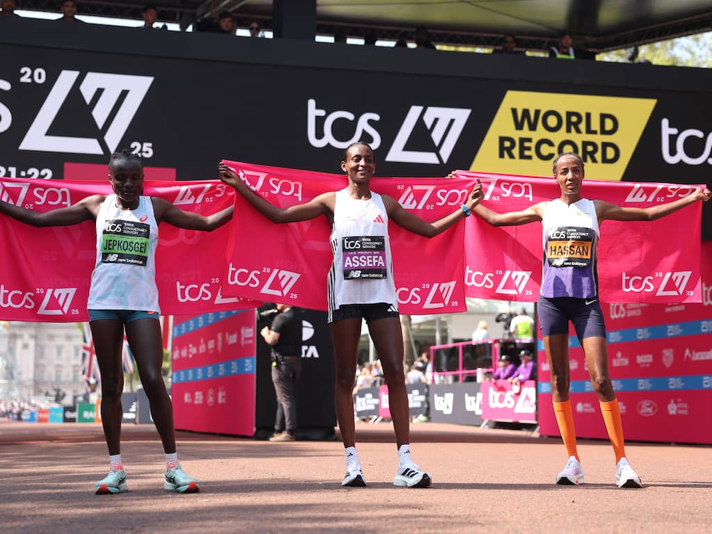 Live marathon Londen | Sifan Hassan tevreden na slechte nacht en zware ...