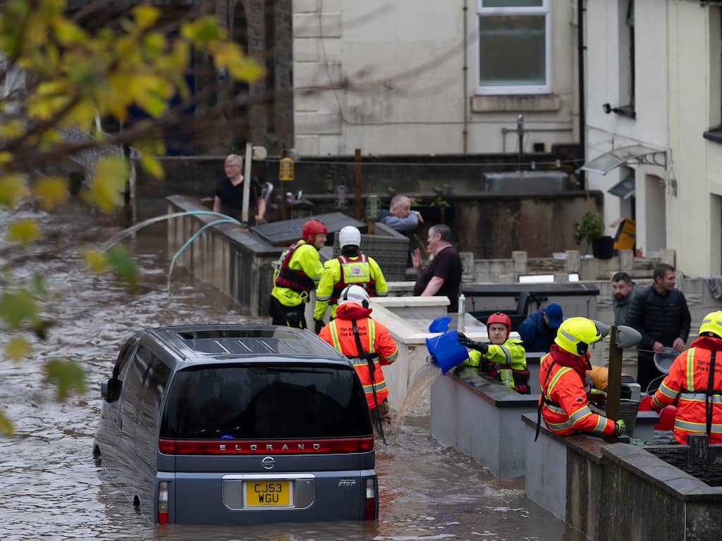 Lichaam gevonden bij overstromingen in Wales door storm Bert ...
