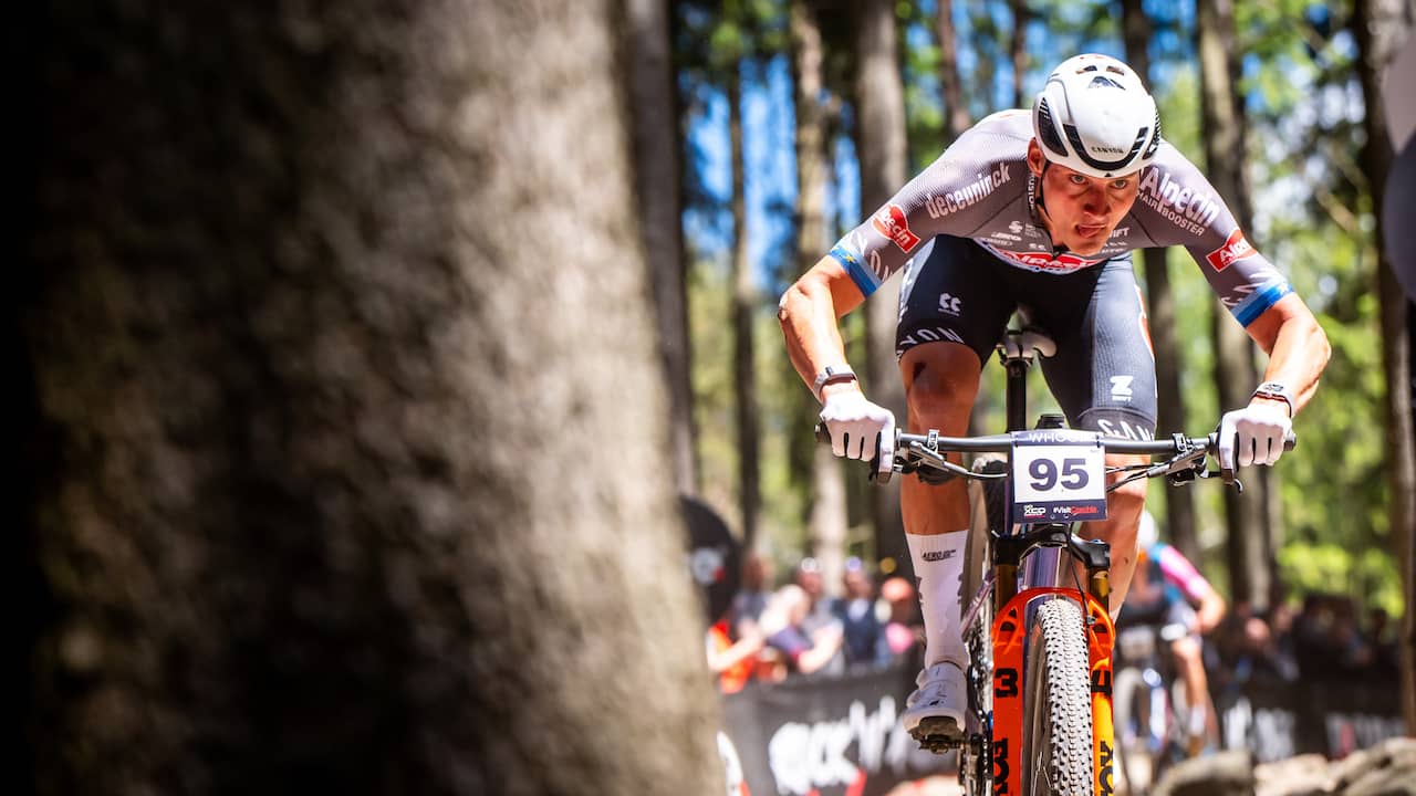 Van der Poel heeft breukje in pols, gevolgen voor Tour-deelname nog ...