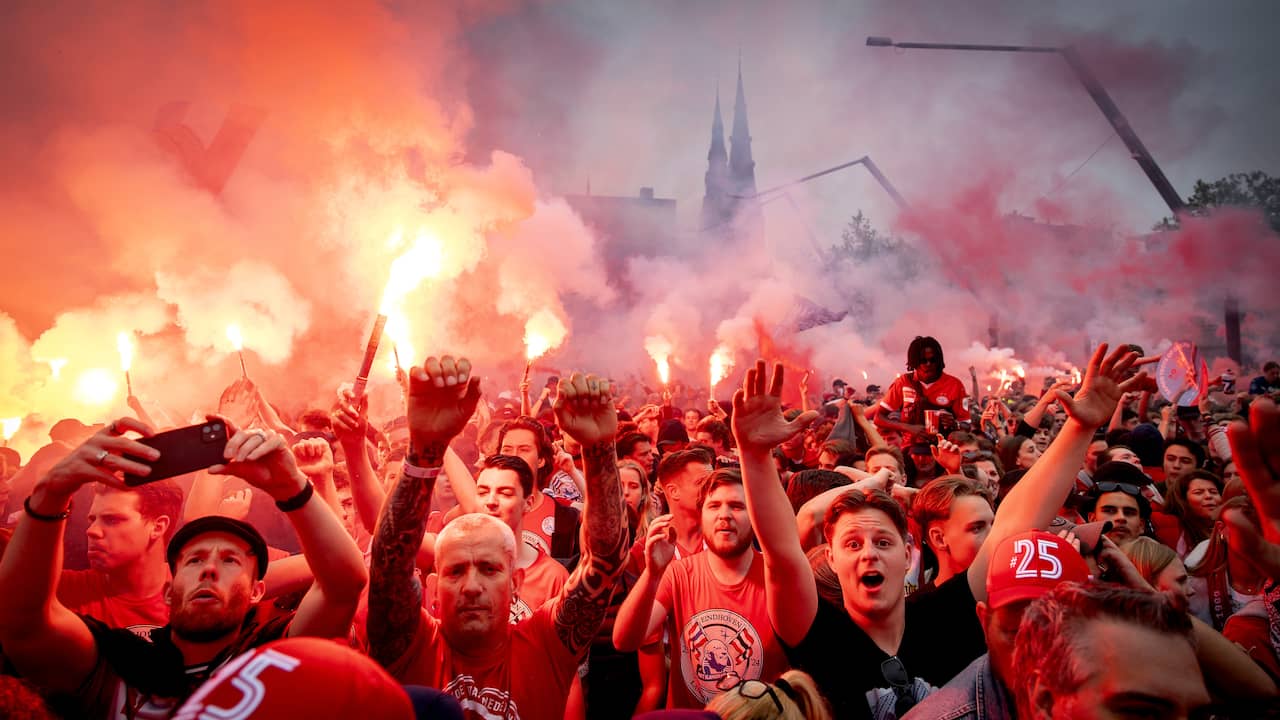 Live huldiging PSV | Lees hier alles terug over titelfeest in Eindhoven ...