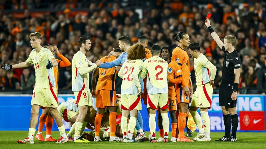 Oranje geeft in slotfase zege uit handen in kwartfinale tegen Spanje | Voetbal | NU.nl