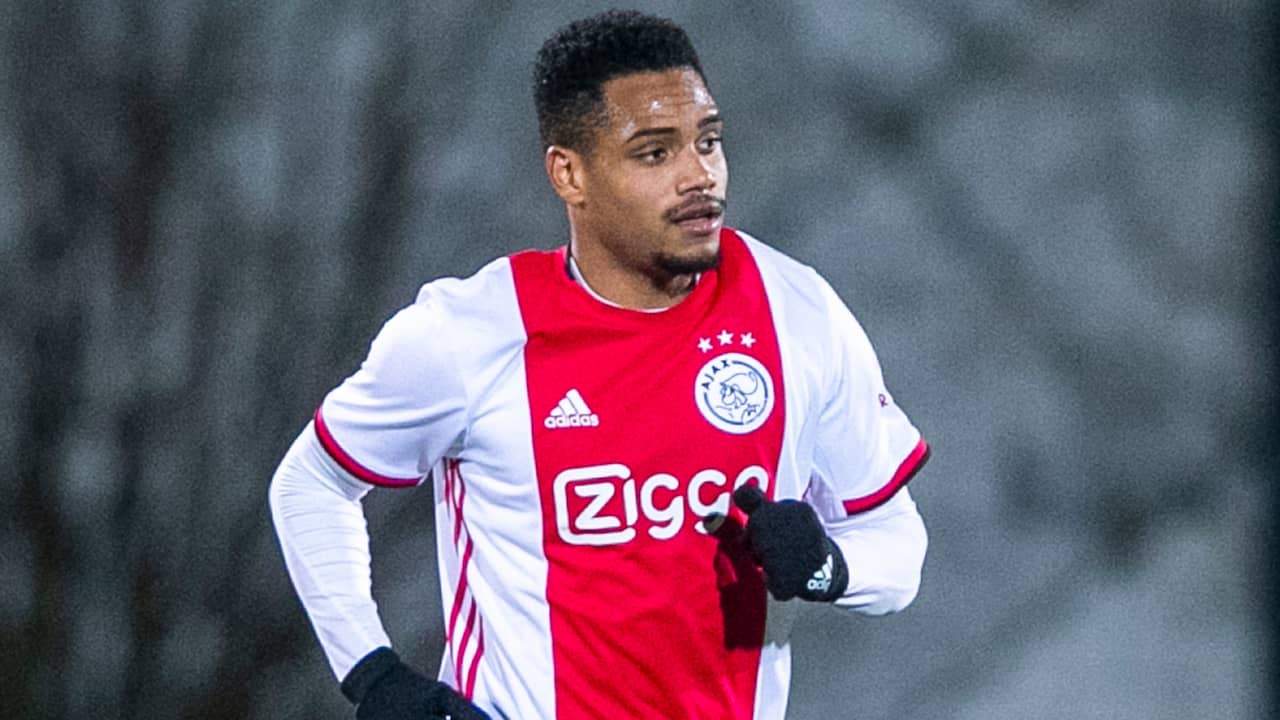 FC Twente neemt ook aanvaller Danilo op huurbasis over van Ajax ...