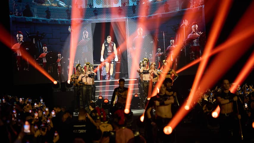 De mooiste foto's van het gevecht tussen Verhoeven en Rigters | Sport ...