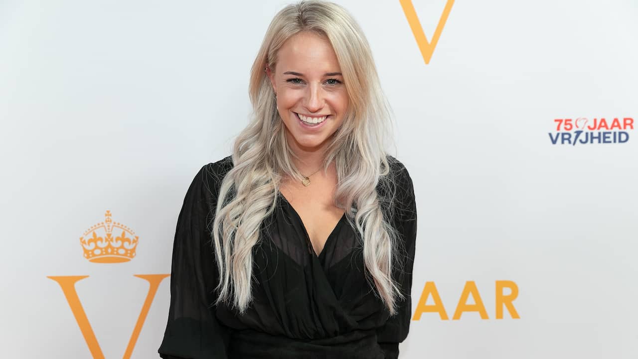 Influencer en YouTuber Dee van der Zeeuw is bevallen van een dochter | Achterklap | NU.nl