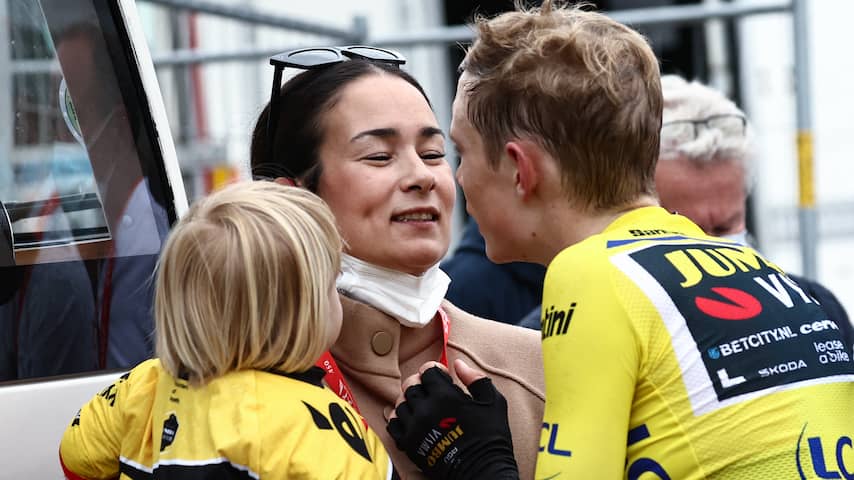 Vrouw Vingegaard kritisch: 'Visma moet zich richten op winnen Tour, niets anders' | Tour de ...