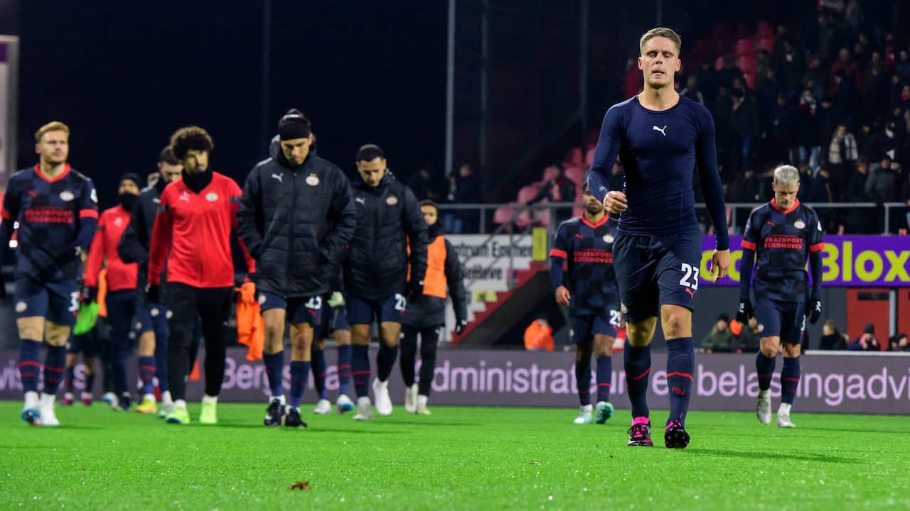 Van Nistelrooij vindt dat het crisis is bij PSV: 'Het is overleven nu' | Voetbal | NU.nl