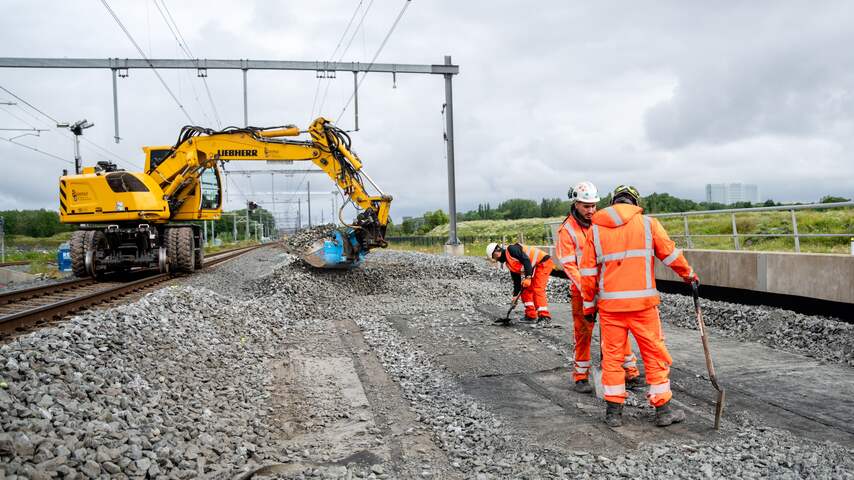Door werkzaamheden hele weekend geen treinen tussen Rotterdam en Den Haag | Binnenland | NU.nl