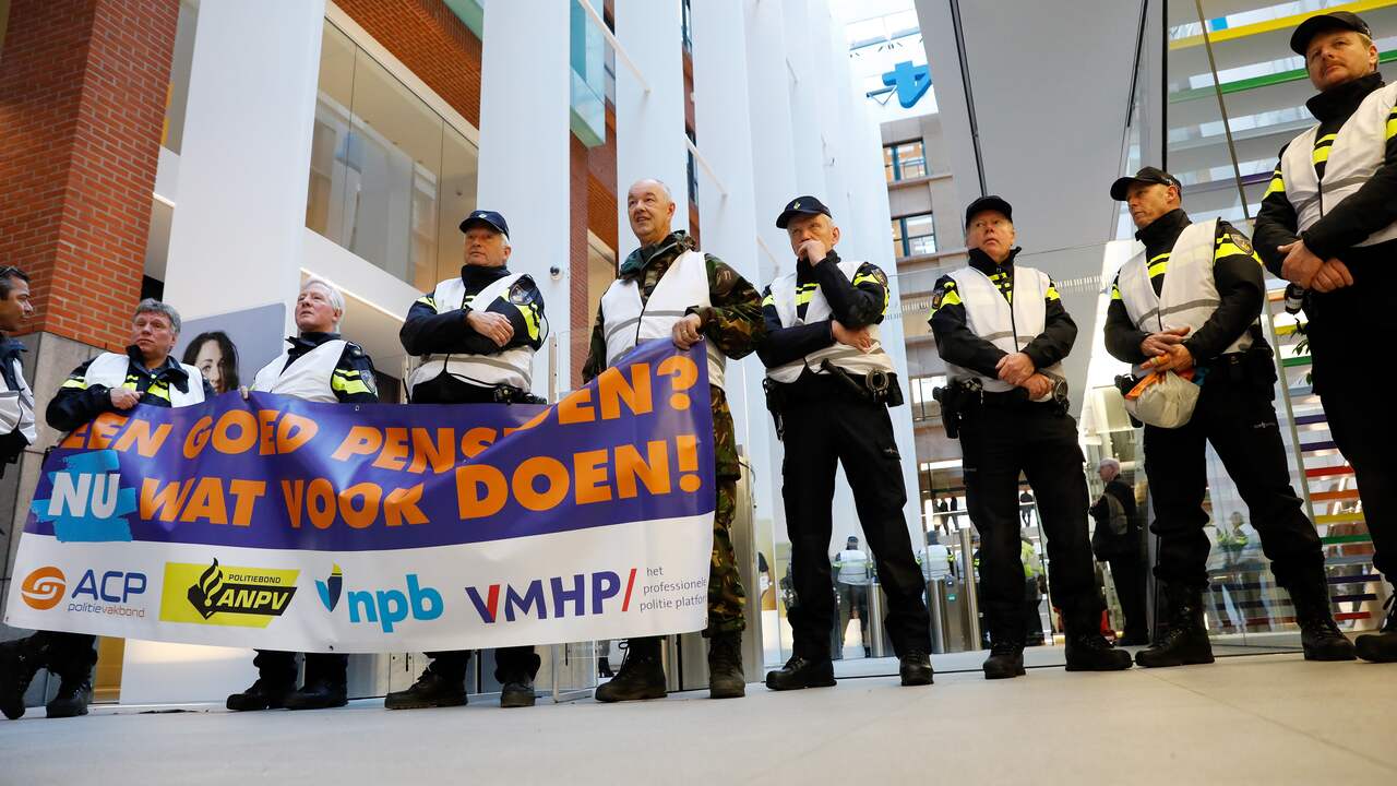 Agenten en brandweerlieden zijn het vaakst lid van een vakbond ...